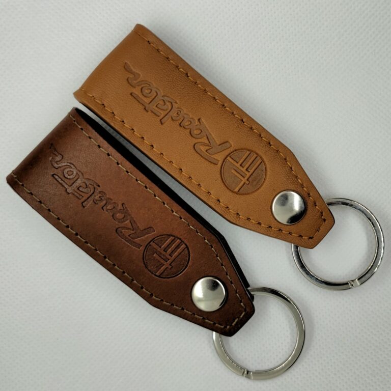 Elegant Miata Roadster Leather Keychain - Handcrafted in Spain