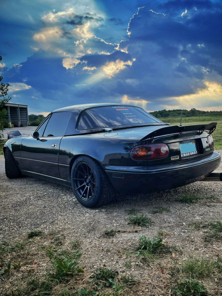 Miata NA Ducktail Spoiler: Aggressive Style for MX-5