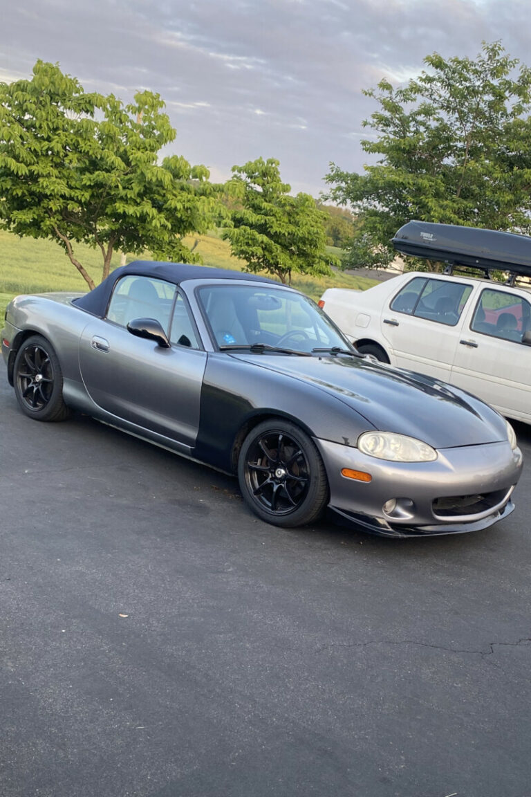 Miata NB Front Fenders - Carbon Fiber & Fiberglass Replacements