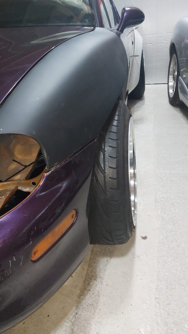 Miata NB Front Fenders - Wide +20mm Fiberglass Fenders